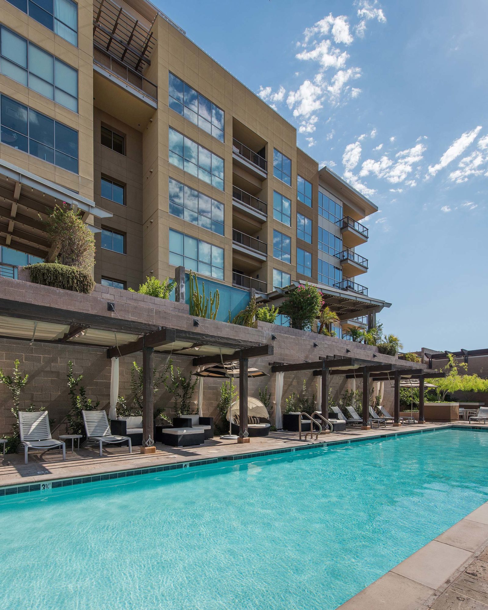 Kierland Plaza Lofts & Tower Lofts - Nelsen Partners Architects